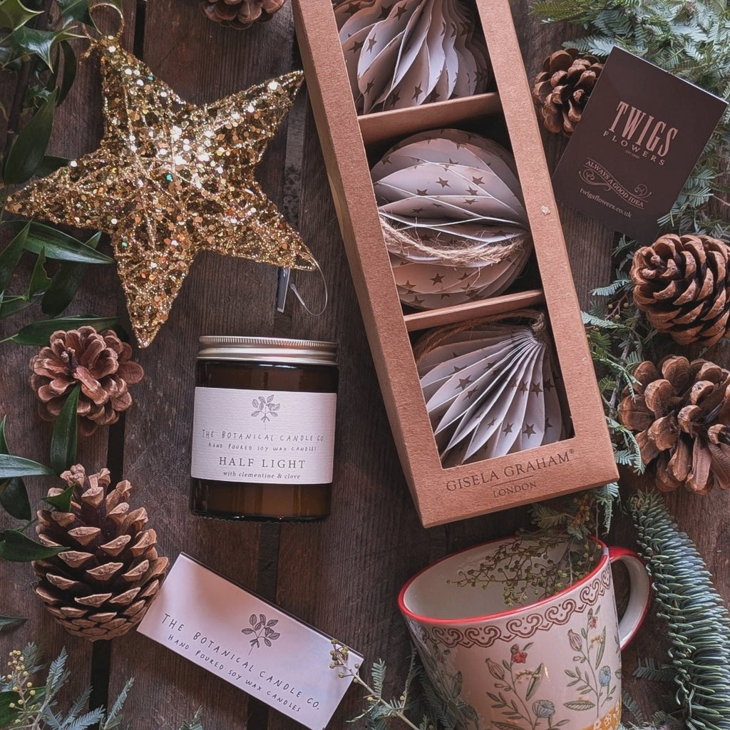 Christmas Gift Box – Twigs Flowers